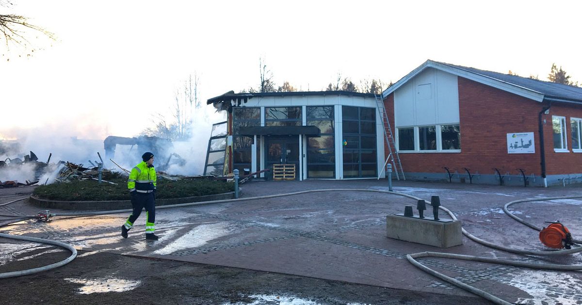 Sandsbro skola byggs upp på nytt | SVT Nyheter