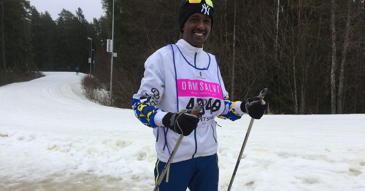 Han är förste eritreanen att klara Vasaloppet | SVT Nyheter