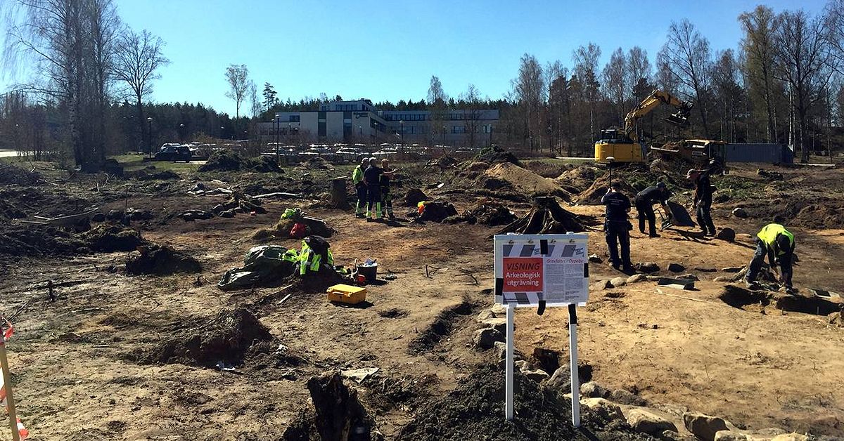 Gravöppning i historiskt område | SVT Nyheter