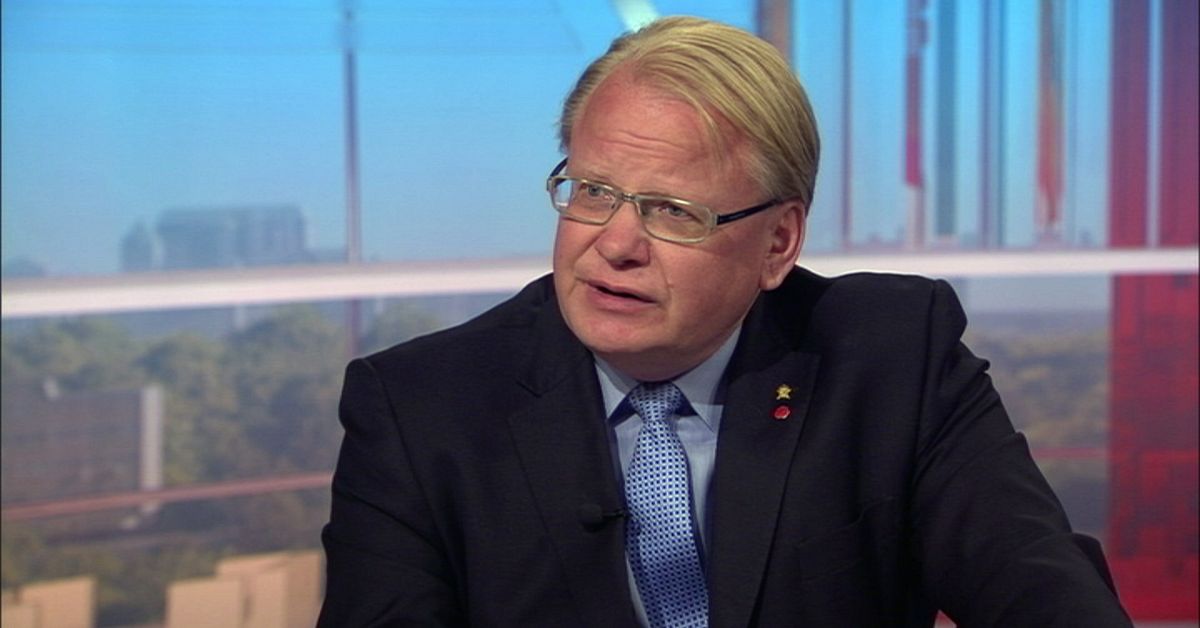 Här pressas ministern om IT-skandalen | SVT Nyheter