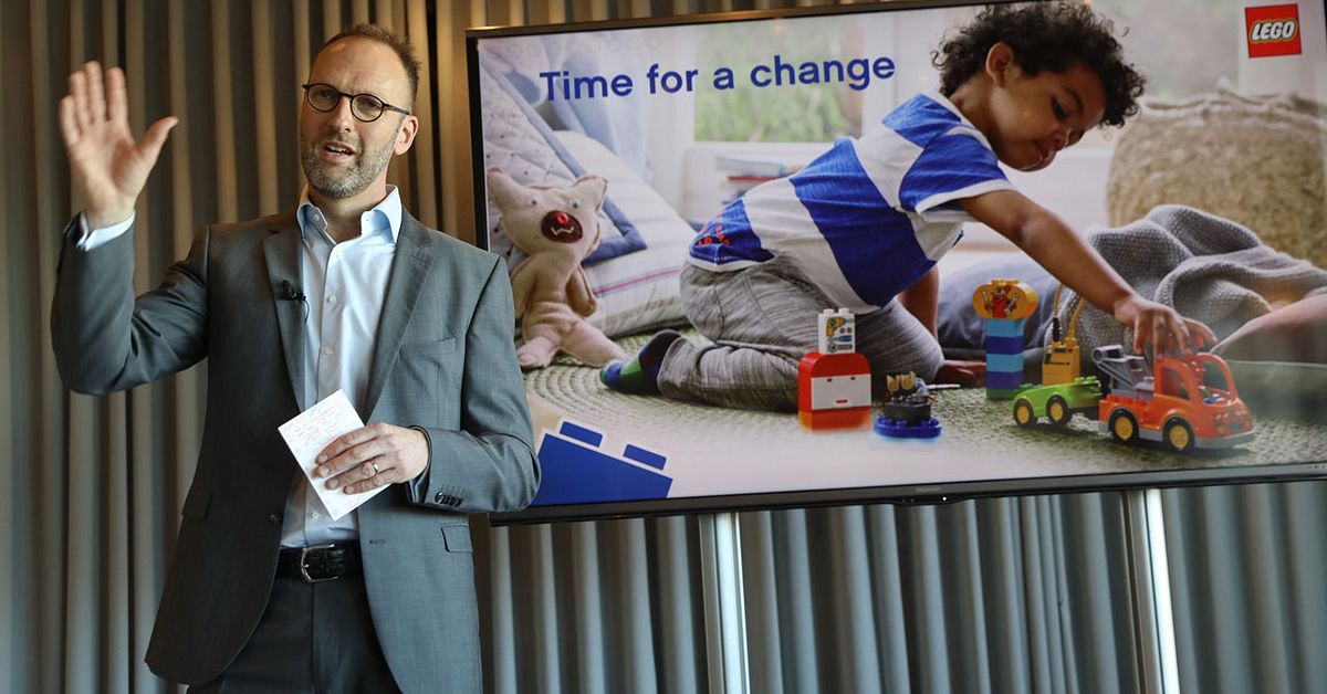 Stora uppsägningar på Lego | SVT Nyheter