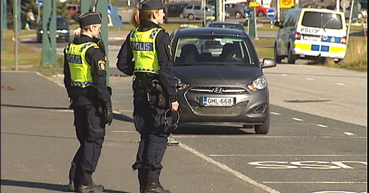 Premiär för beväpnad finsk polis i Sverige | SVT Nyheter