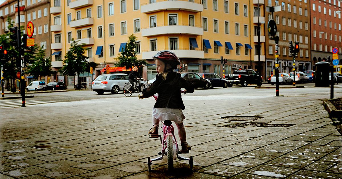 Allt färre barn dör i cykelolyckor | SVT Nyheter