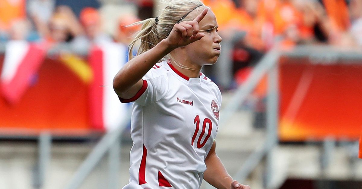 Fotboll: Harder: ”Vi gör det framför allt för de unga” | SVT Sport