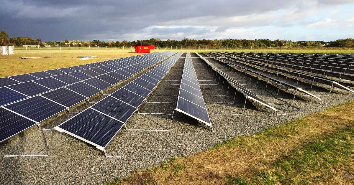 Ny solcellspark invigs utanför Landskrona | SVT Nyheter