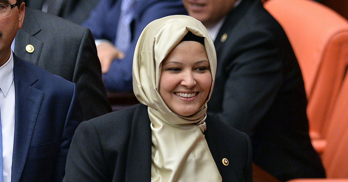 I huvudduk till parlamentet | SVT Nyheter