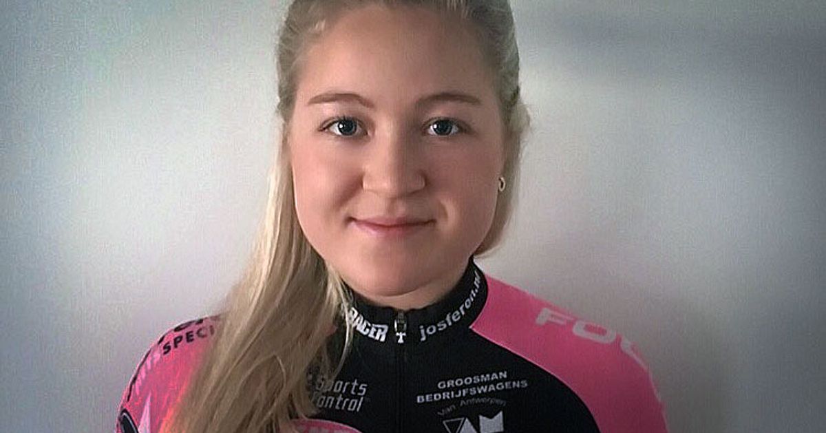 Cyklisten Frida Knutsson blir professionell | SVT Nyheter
