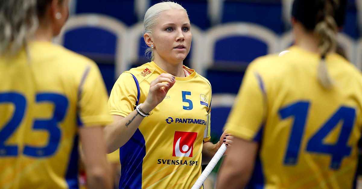 Innebandy: Sverige till semi – efter skrattmatch | SVT Sport
