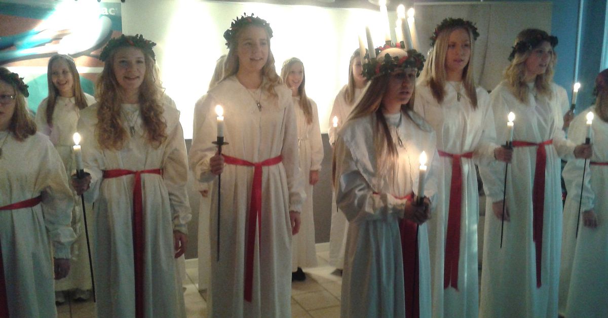 Hektisk arbetsdag för Lucia | SVT Nyheter