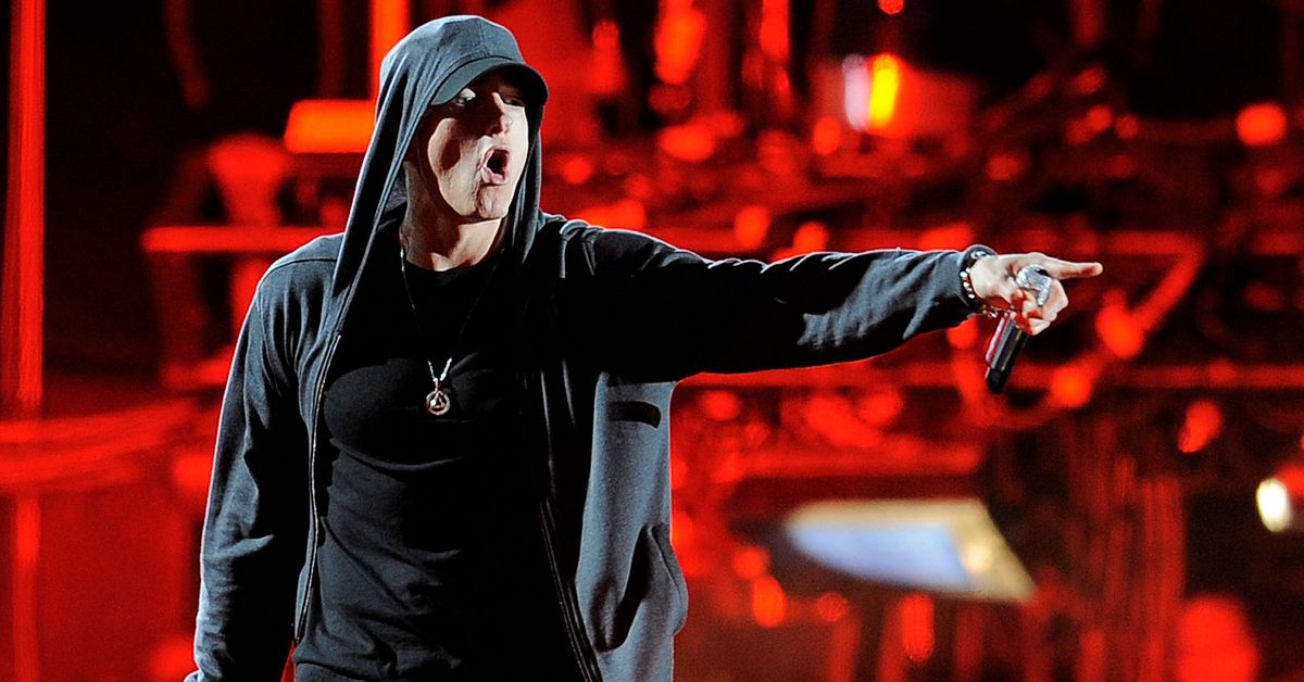 Rapstjärnan Eminem till Sverige | SVT Nyheter