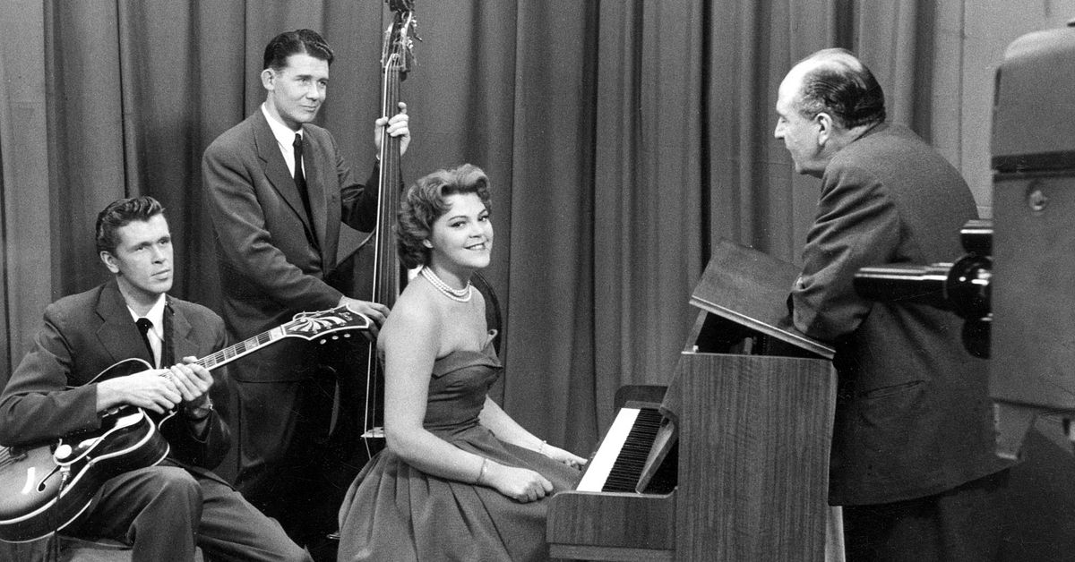 Pianisten Eva Engdahl död | SVT Nyheter