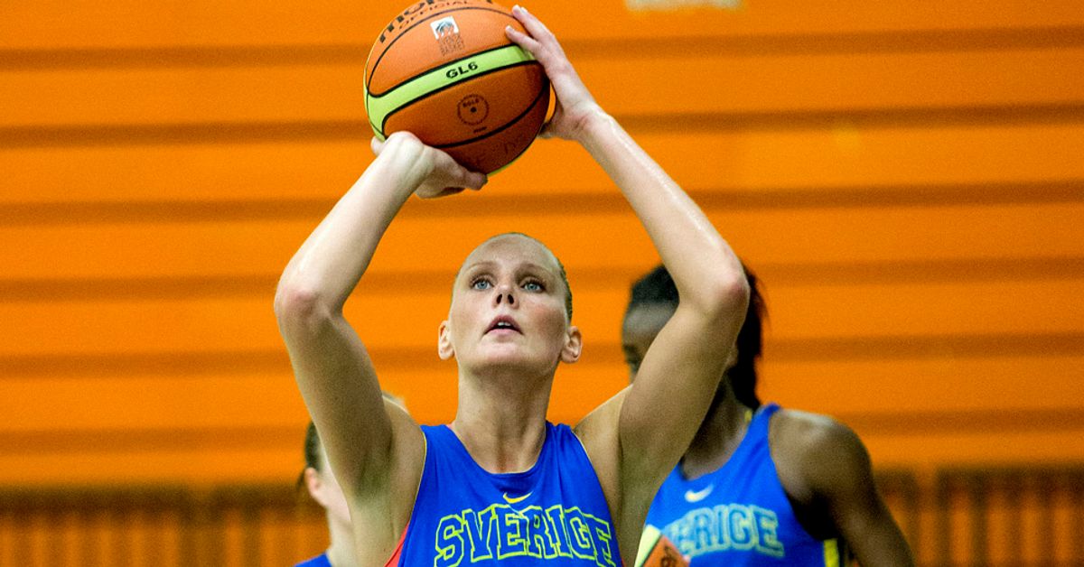 Sport: Louice Halvarsson knäskadad | SVT Sport