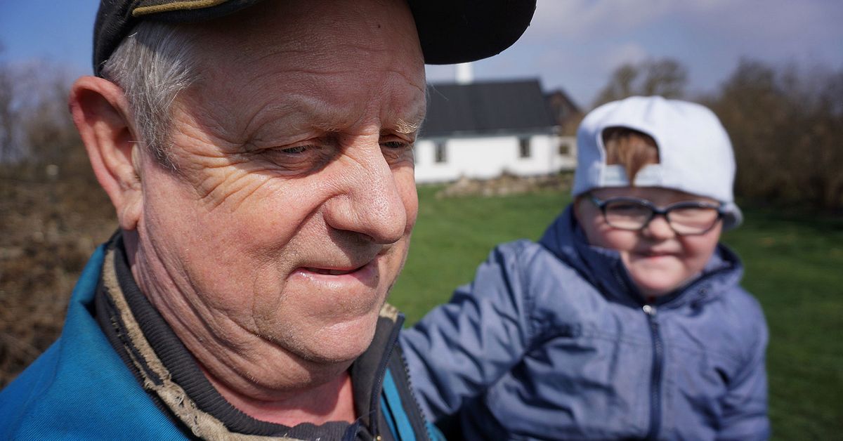 Lantbrukaren Nils Nilsson berättar om sitt möte med Dag Hammarskjöld ...