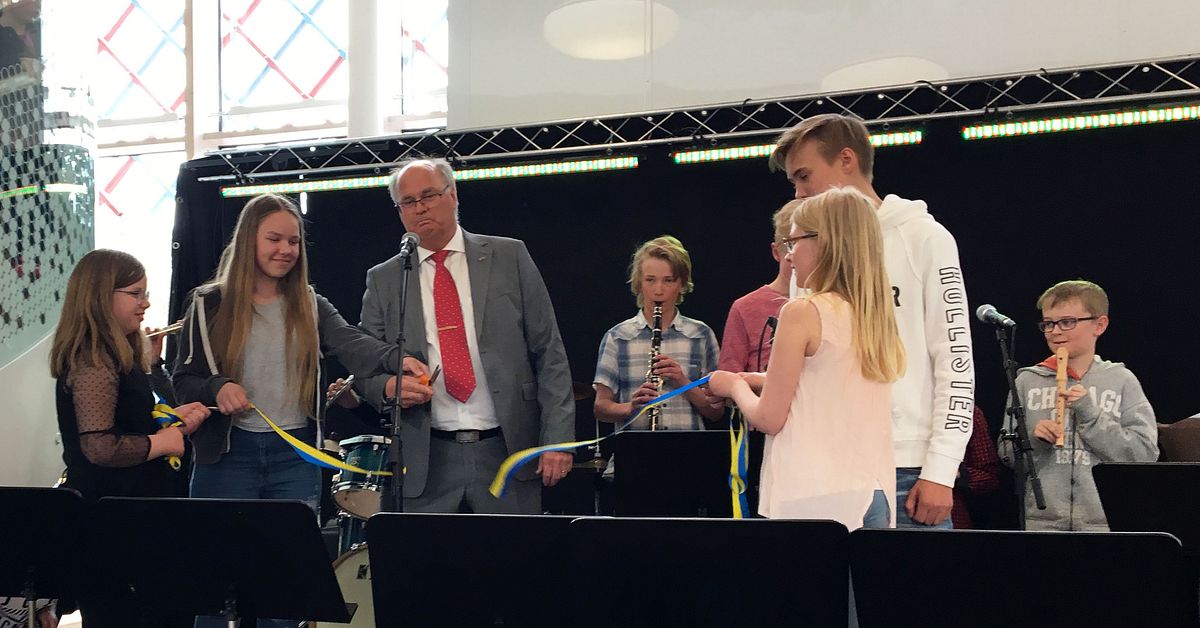 Nya skolan i Älvdalen invigd | SVT Nyheter