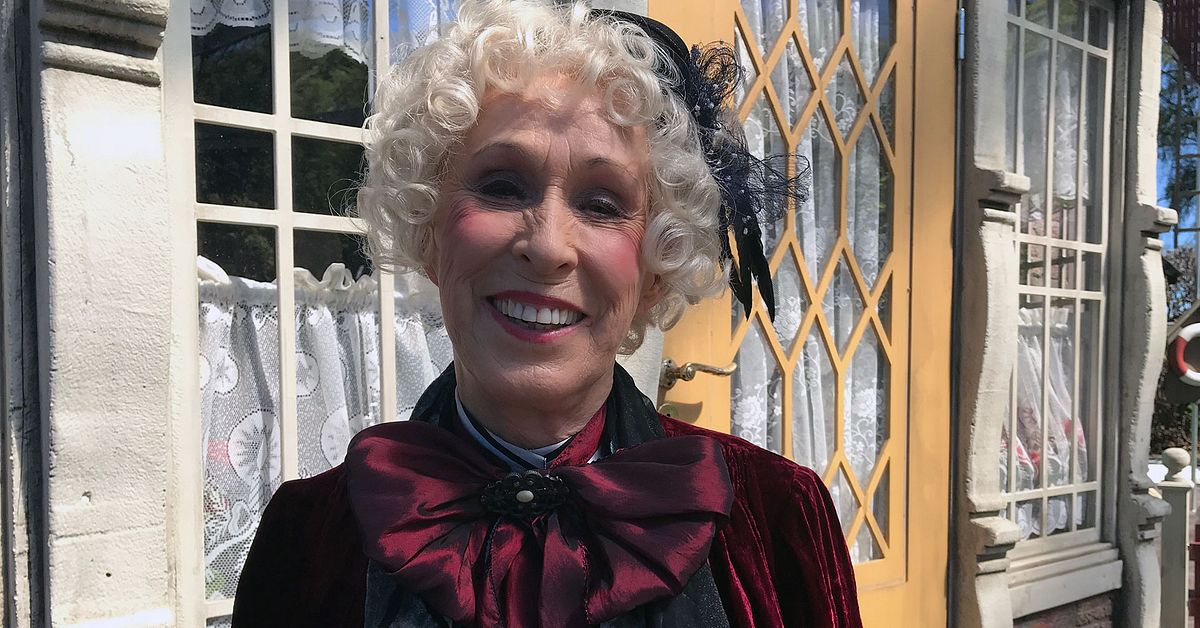 Eva Rydberg klar för melodifestivalen 2021 | SVT Nyheter