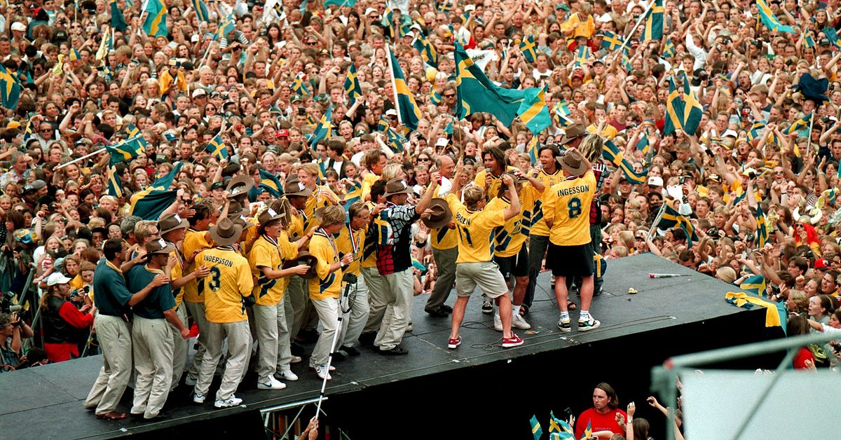 Stockholmsnostalgi: Så firades VM-laget på hemmaplan 1994 | SVT Nyheter