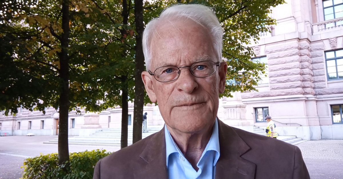 Ingvar Carlsson: Carl Bildt svek sitt land | SVT Nyheter
