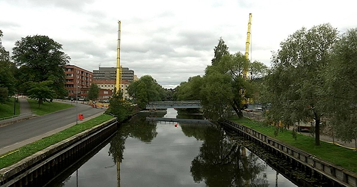 Ny provisorisk bro växer fram i Sundsvalls centrum | SVT Nyheter