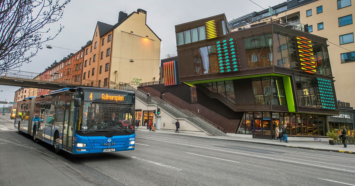Inget gratis SL-kort för ungdomar i sommar | SVT Nyheter