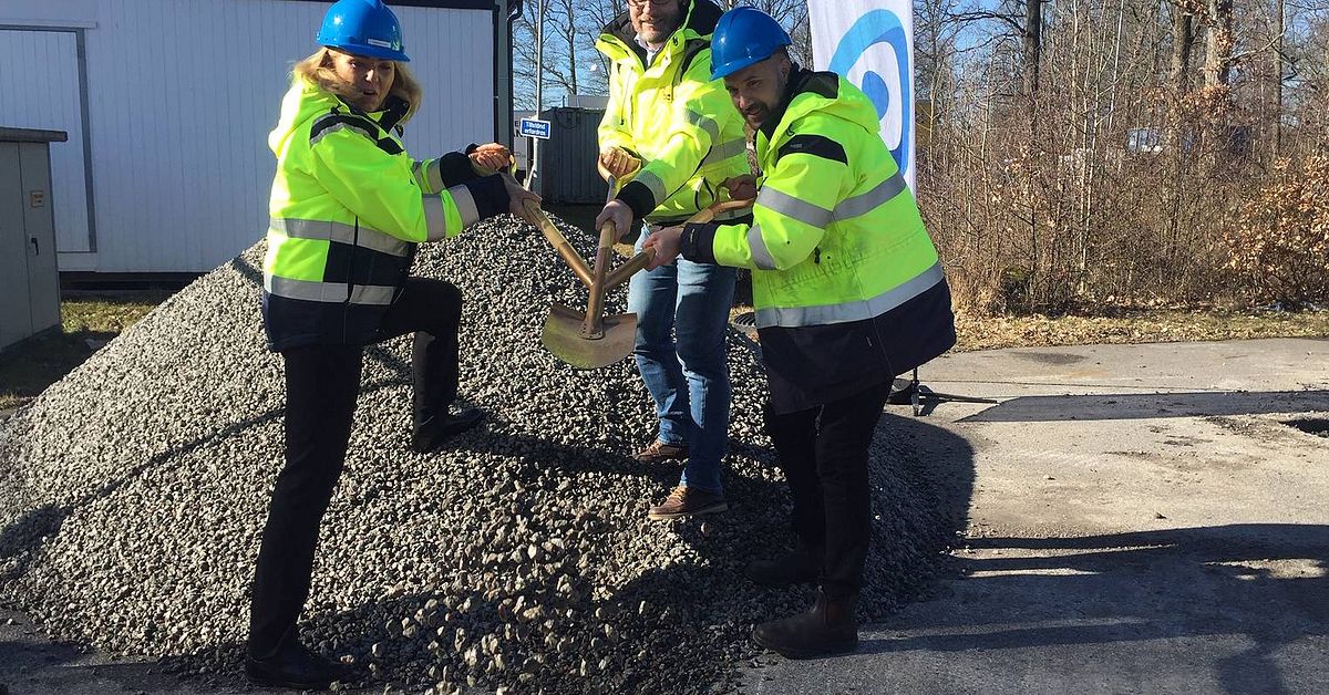 Återbrukshallar ska få fler att inte slänga prylar | SVT Nyheter