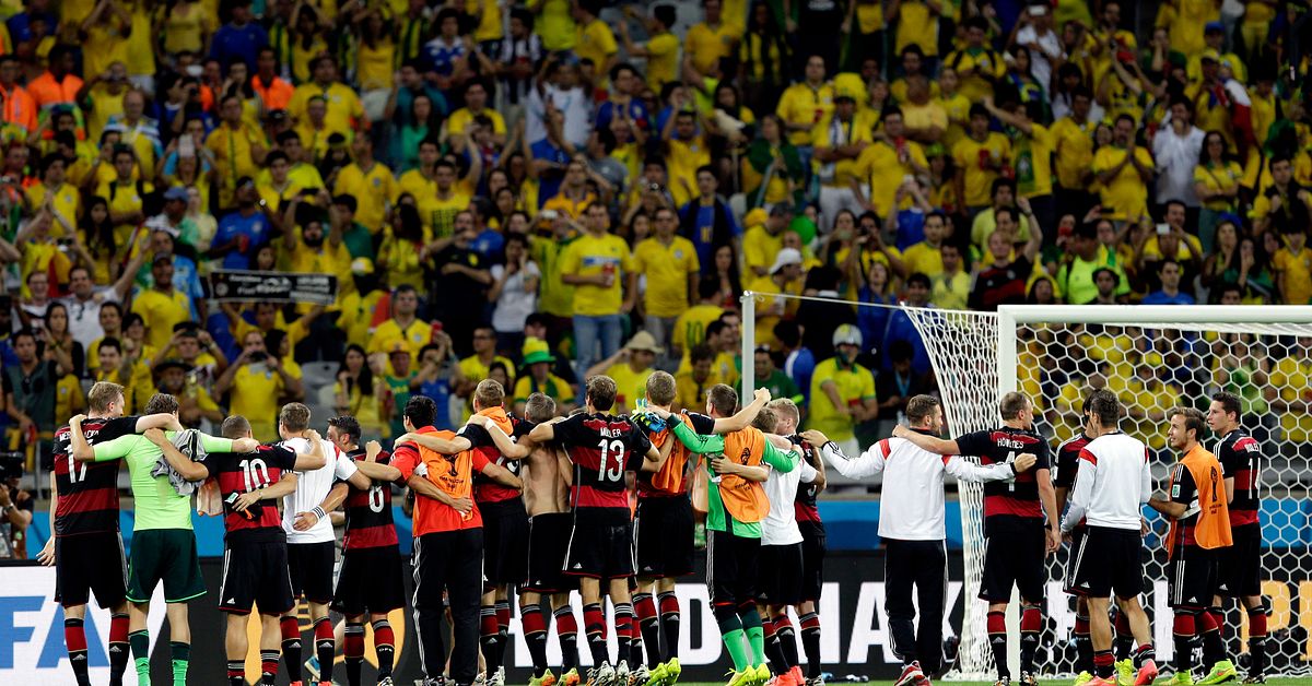 Sport: Brassar hyllade tyska laget | SVT Sport