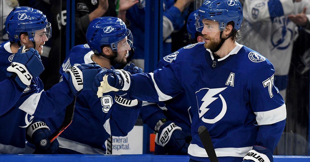 Ishockey: Victor Hedman lämnar klartecken till slutspelet | SVT Sport