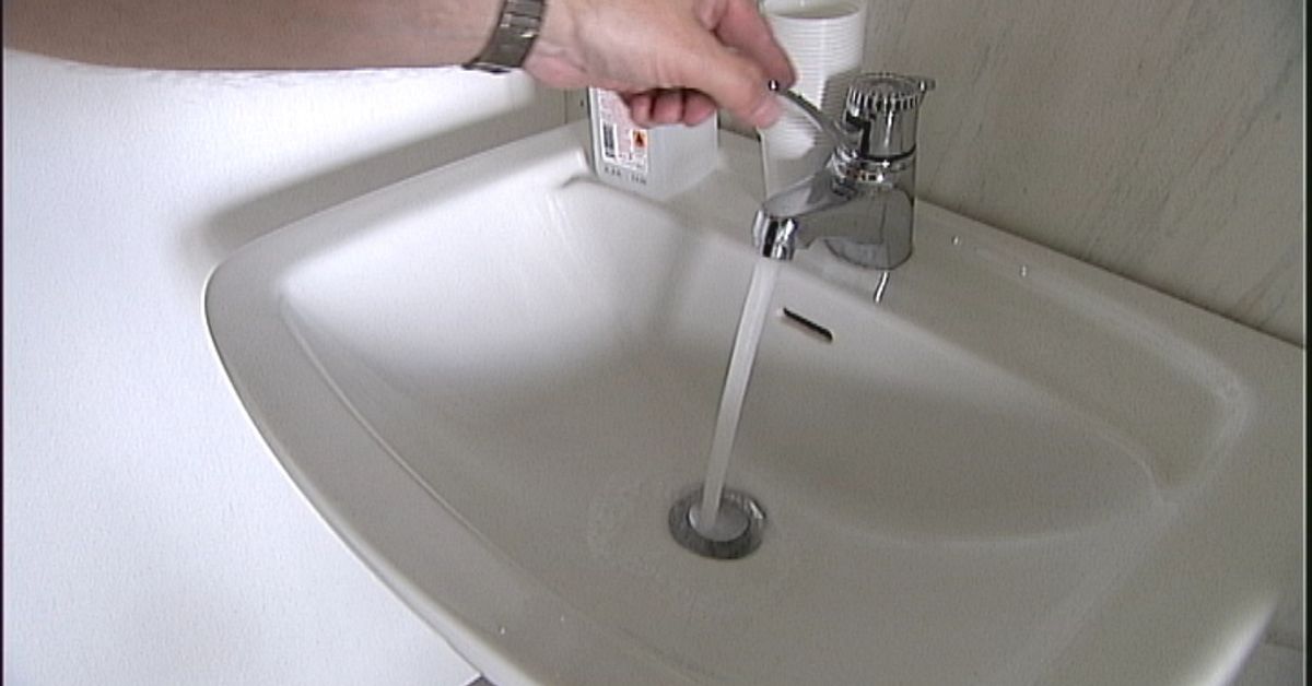 Utby uppmanas koka vatten | SVT Nyheter