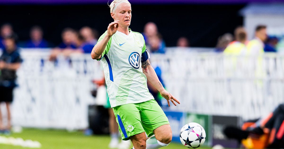 Fotboll: Fischer ligamästare med Wolfsburg – tog dubbeln | SVT Sport