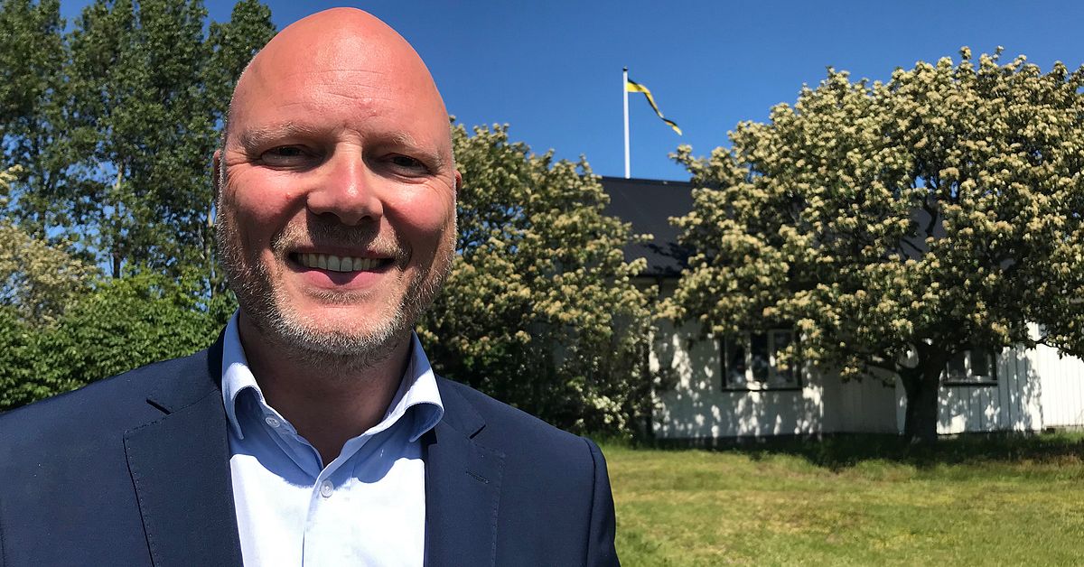 Jörgen Warborn (M) tar plats i EU-parlamentet | SVT Nyheter
