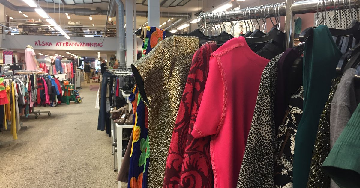 Allt fler handlar second hand: ”Man vet att plagg kräver stora resurser ...