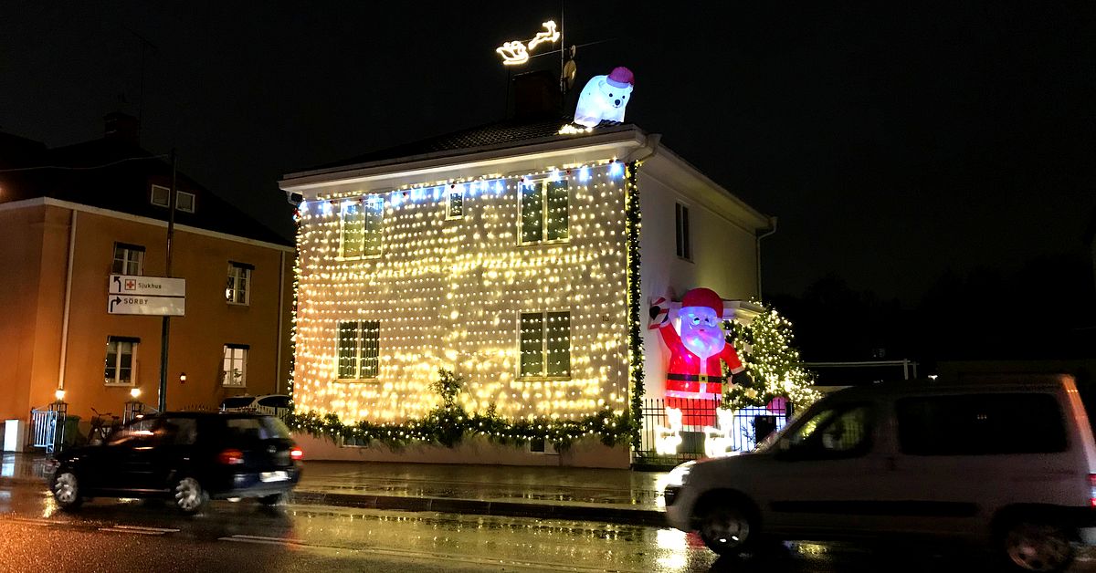 William har julpyntat sitt hus upp till taknocken: ”Det kanske har gått ...