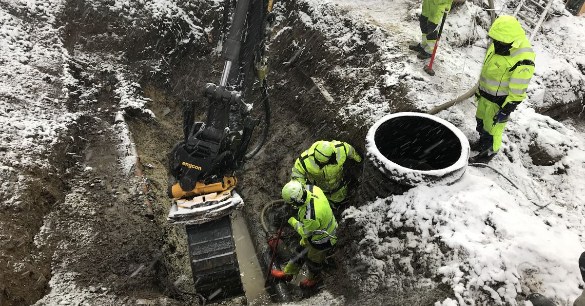 Vattenläcka i Gyttorp – reparationsarbetet klart | SVT Nyheter