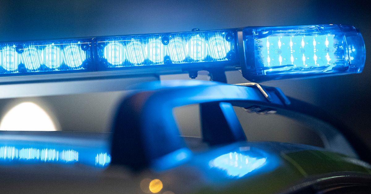 Polis stoppade fordon – man misstänks för sju olika brott | SVT Nyheter