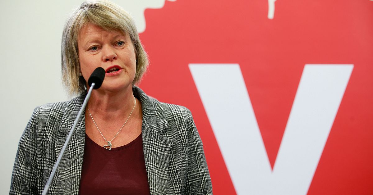 Ulla Andersson kandiderar inte som partiledare för V | SVT Nyheter