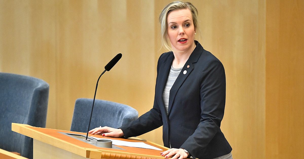 Linda Westerlund Snecker stöder Nooshi Dadgostar | SVT Nyheter