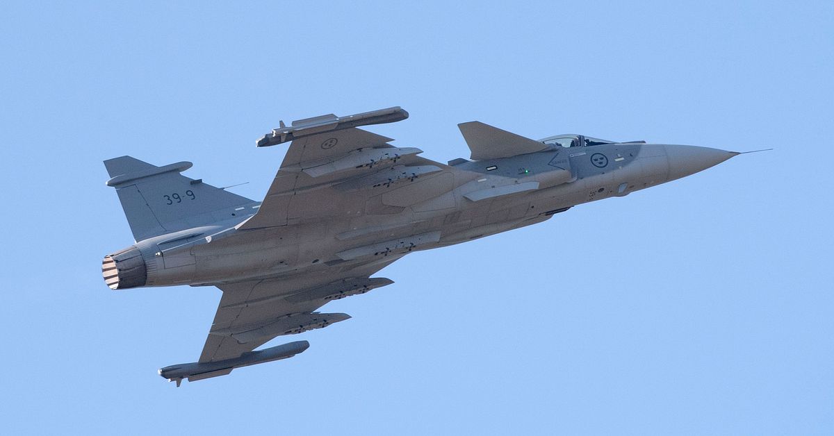 Plan från F17 skrämde häst – försvarsmakten ersätter skador | SVT Nyheter
