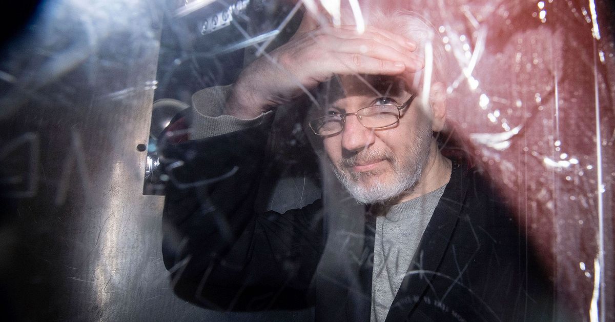 Spion eller hjälte – Assanges öde ska avgöras | SVT Nyheter