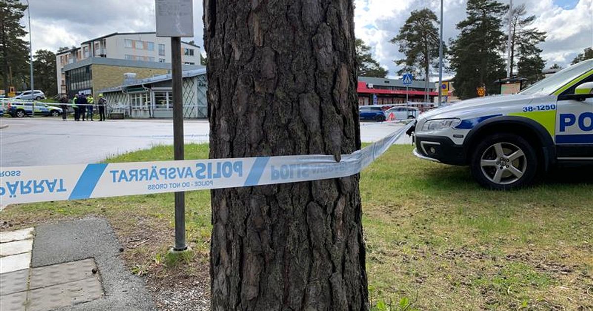 Tredje person häktad efter skjutning i Bårsta | SVT Nyheter