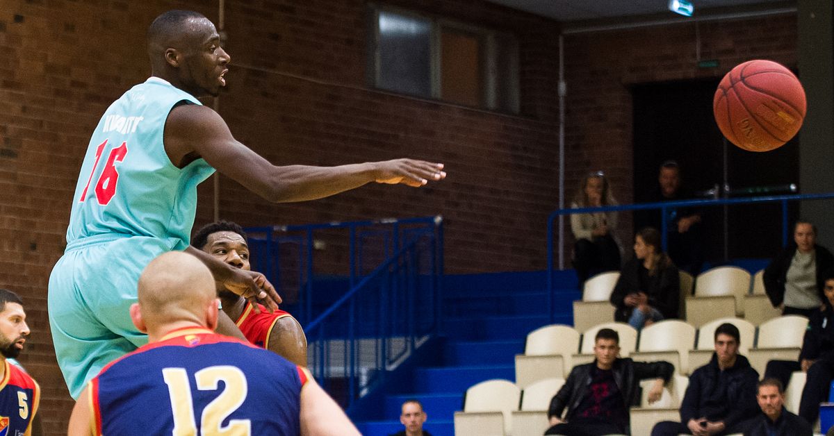 Basket: Fryshuset flyttas upp till basketligan | SVT Sport