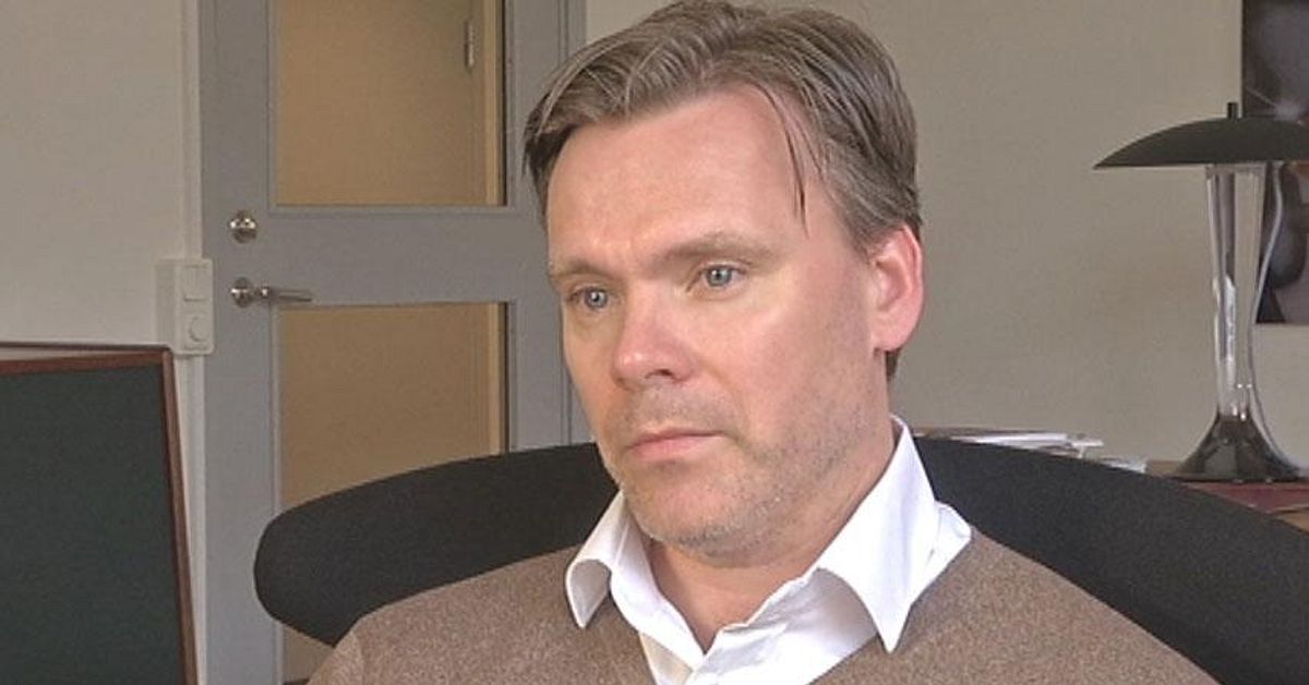 Upp till en årslön i avgångsvederlag för Peter Hogla | SVT Nyheter