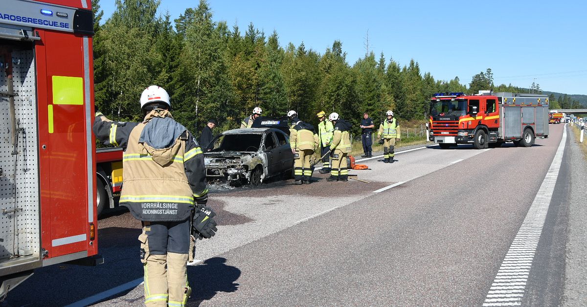 E4 Söder Om Hudiksvall återigen öppen Efter Bilbranden Svt Nyheter