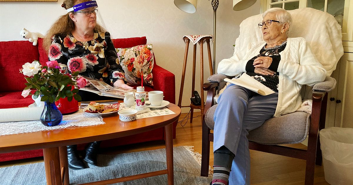 Mor Och Dotter Fick äntligen Ses I Näsviken Men Med Visir Och Utan