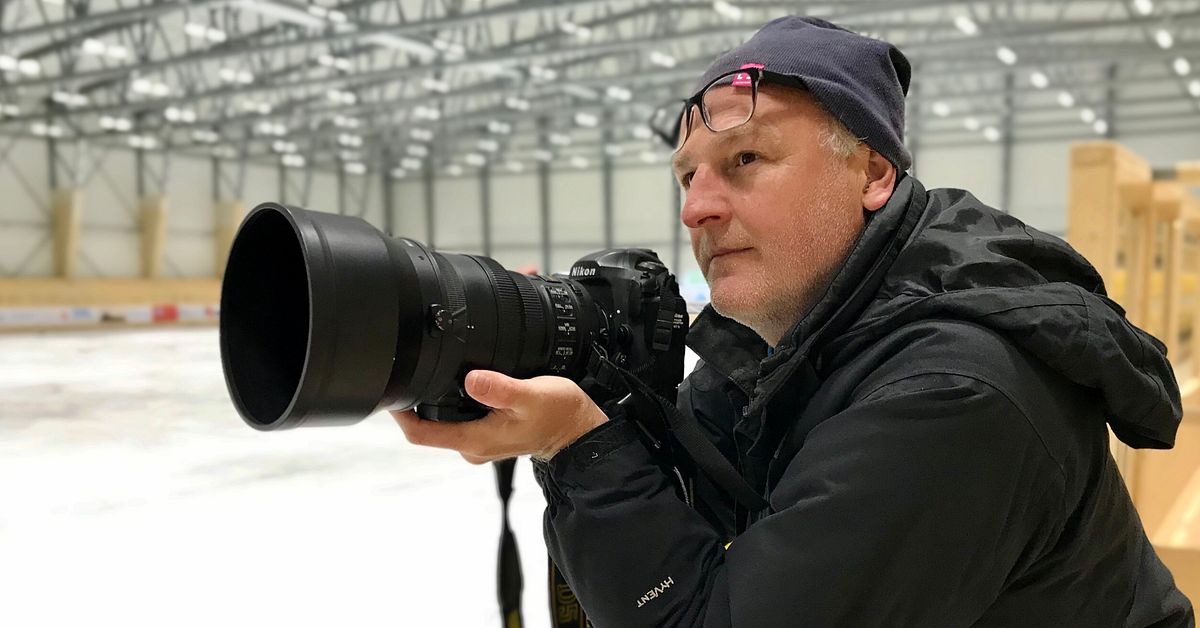 Fotografer fångar svensk idrott på bild under en dag | SVT Nyheter
