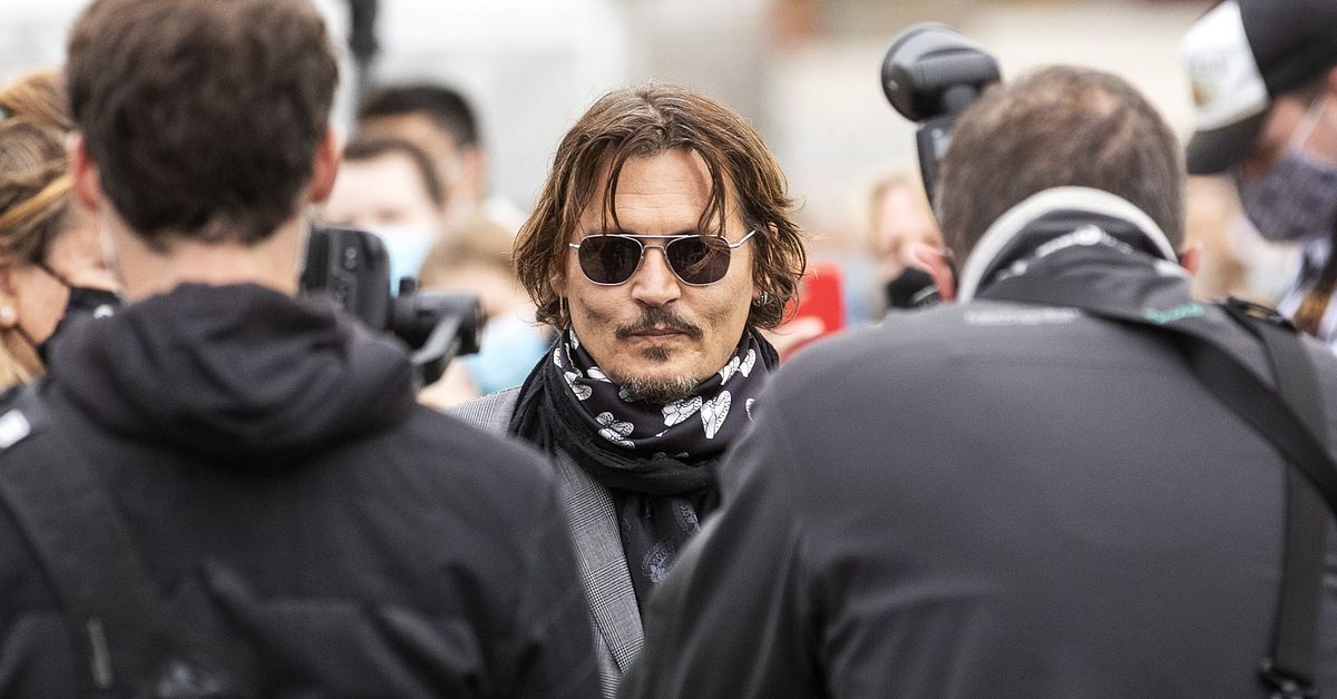 Johnny Depp förlorar i rättegången mot tidningen The Sun | SVT Nyheter