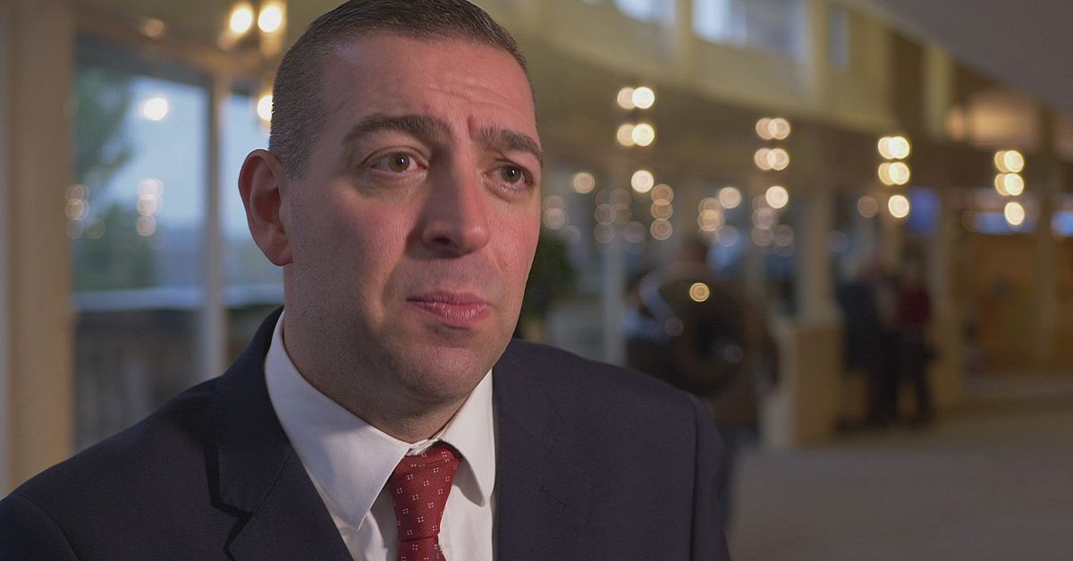 Roger Haddad (L) ställer sig bakom partistyrelsens linje | SVT Nyheter