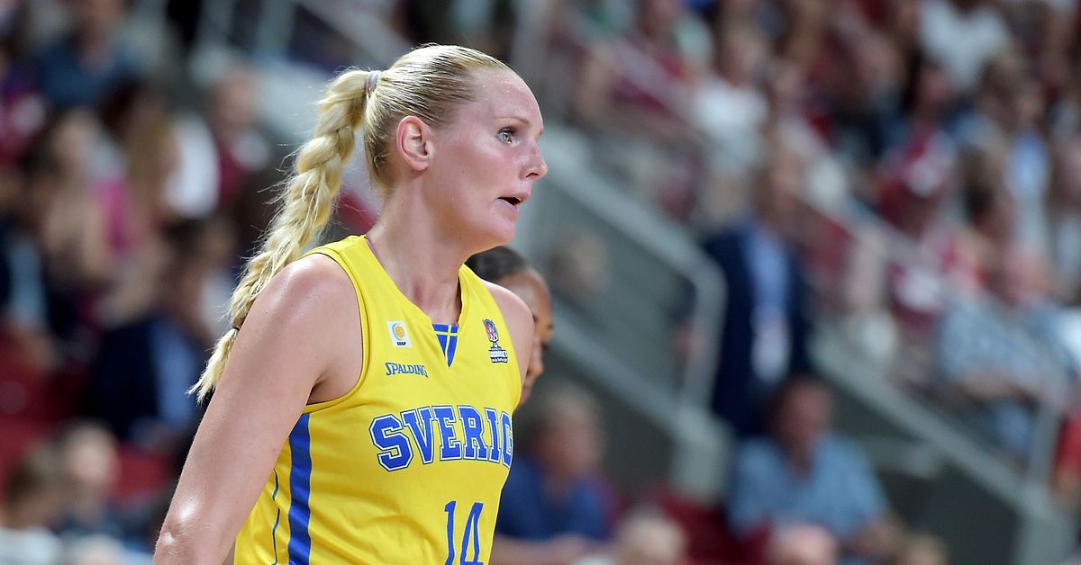 Basket: Smittade Halvarsson går kamp mot klockan | SVT Sport