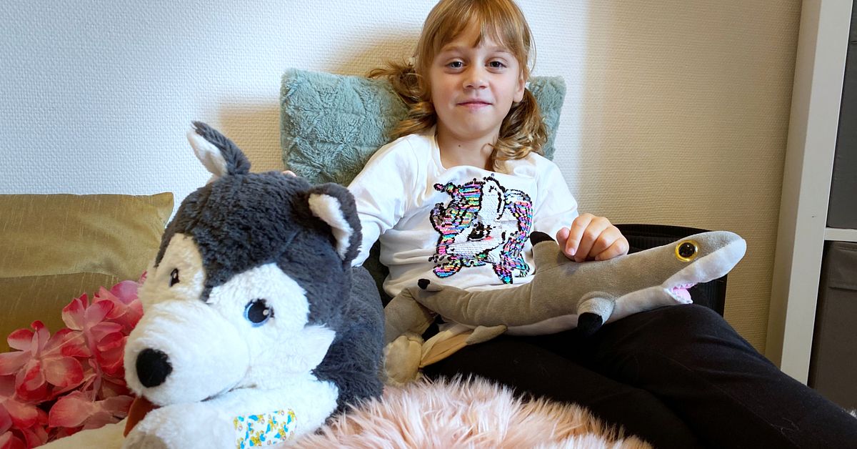 Bella, 5 år, lever med svåra smärtor varje dag: ”Skriker i panik” | SVT ...