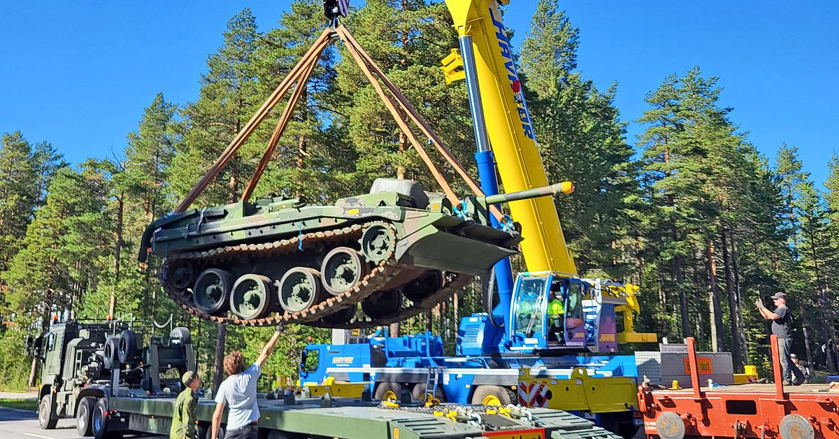 Föråldrad stridsvagn ska åter rulla i Boden | SVT Nyheter