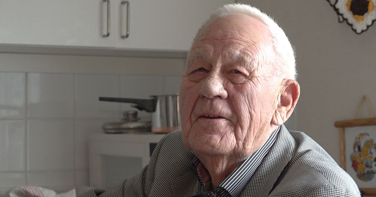 91-årige Karl-Erik Zetterkvist (SD) från Nordmaling är Sveriges äldsta ...