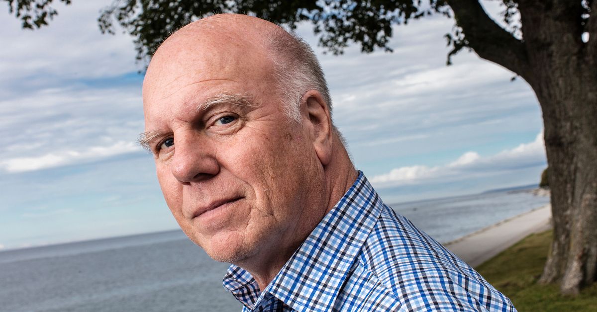 Deckarförfattaren Peter Robinson död | SVT Nyheter